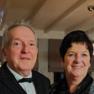 Marc Hantson Vera Stamper | AllCaps